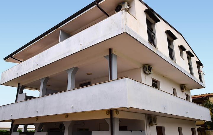 Beautiful Apartment In Palmi With Wifi - Palmi