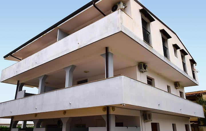 Cozy Apartment In Palmi With House Sea View - Palmi