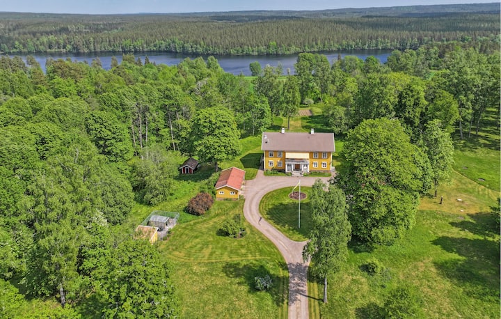 2 Bedroom Cozy Apartment In Mullsjö - Mullsjö