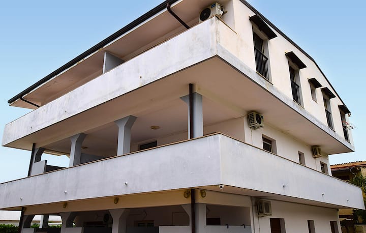 Nice Apartment In Palmi With Wifi - Palmi