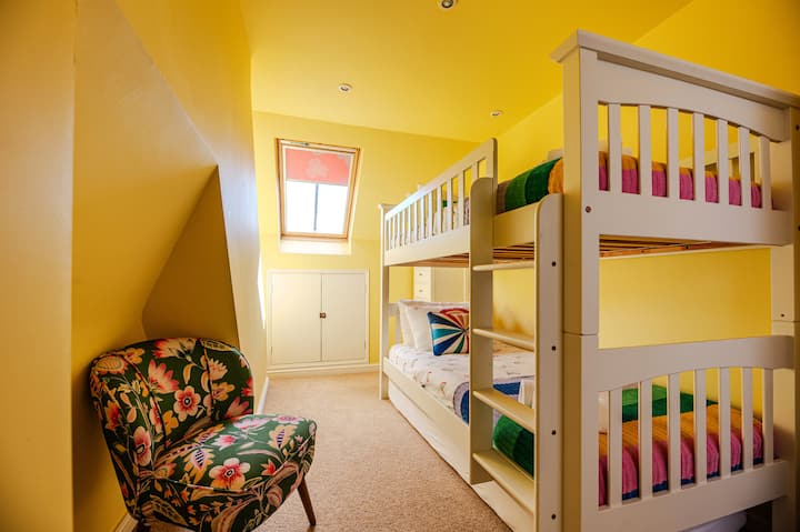 Casa Musica - Seaside Townhouse With Parking - Broadstairs