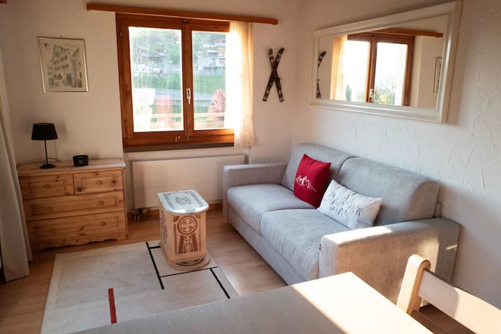 Alpine Apartment With Mountain Views - Chur