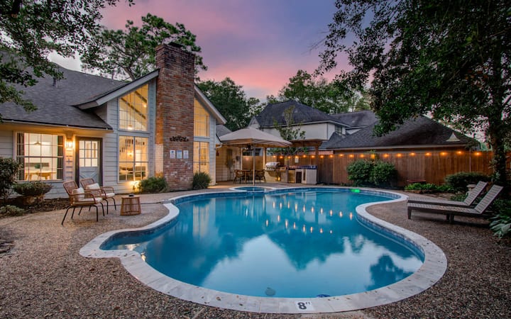 5-bd/3.5-ba Grand Getaway + Backyard Pool Paradise - Willowbrook - Houston