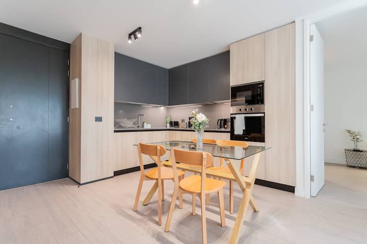 Las Condes Hq: 2br Near Arauco, Malls, Pool & Gym - Las Condes