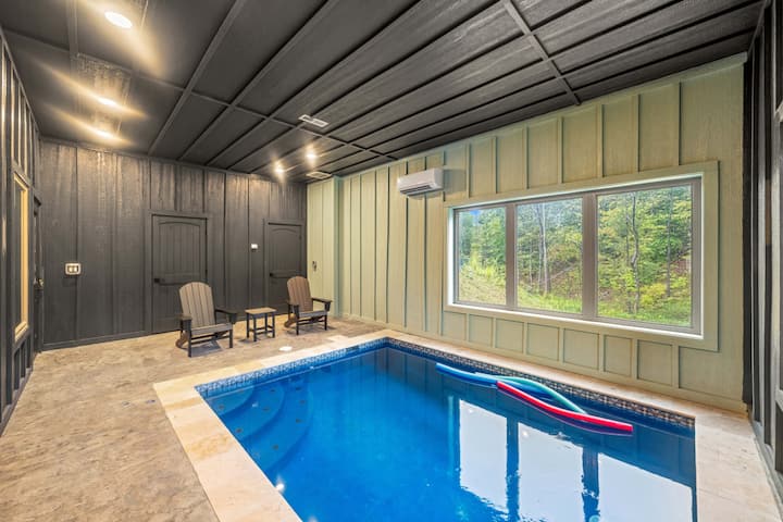 Can’t Bear To Leave | Smoky Mtn Getaway - Pigeon Forge, TN