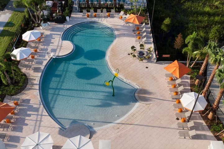 Close To Seaworld + Free Shuttle & Breakfast - 奧蘭多, FL