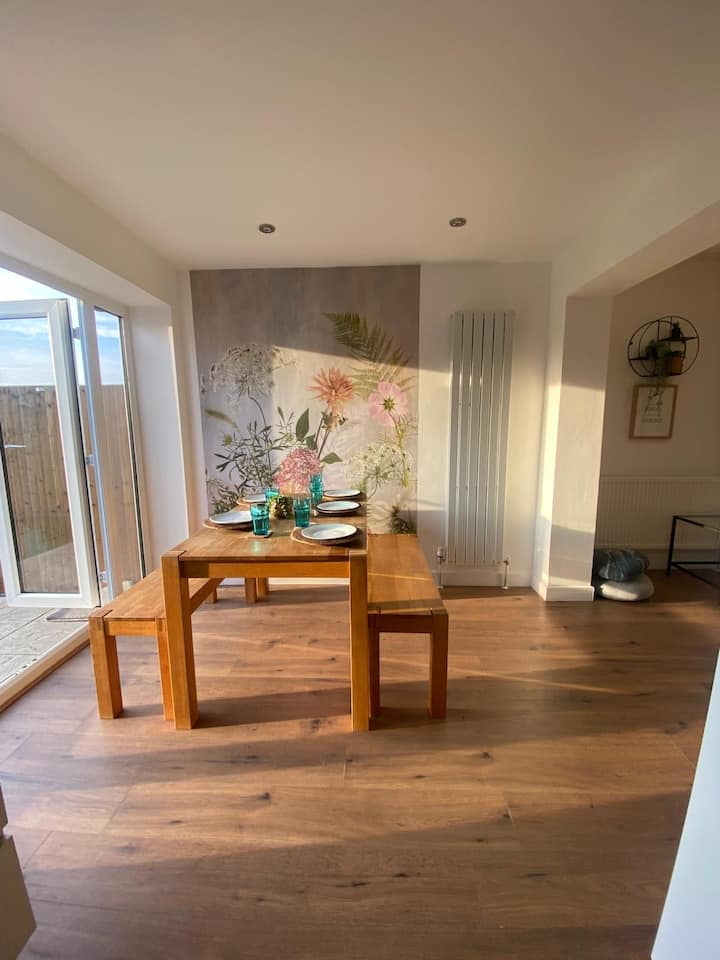 Isleworth House Sleeps 7 With 2 Parking Spaces - Hounslow