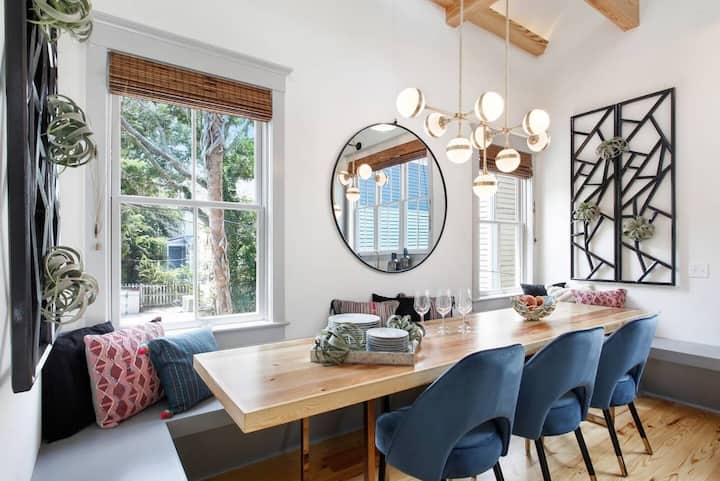 Stunning Carriage House | Heated Pool - Savannah, GA