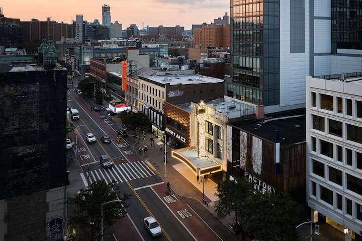 Harlem Views, Live Music + Weekend Brunch - Woodside - Queens NY
