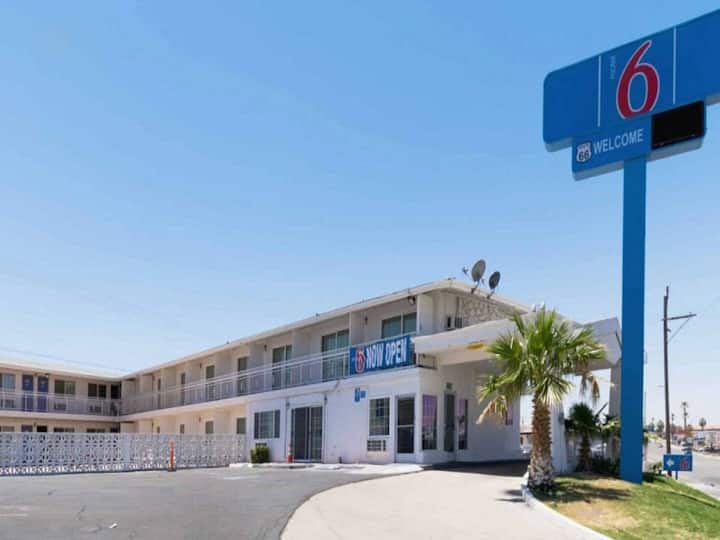 Motel 6 Barstow, Ca - Route 66_1 King Be - Barstow, CA
