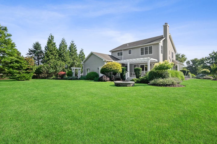 North Fork Escape: Spacious, Stylish, Serene Yard - Greenport, NY