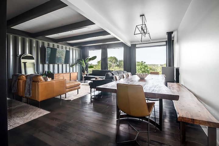 Luxury Container Home - Near Alamo Springs Cafe! - Luckenbach, TX