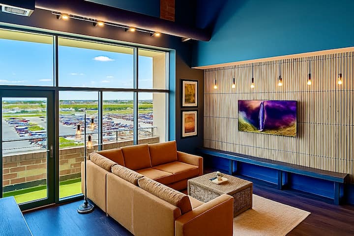 Avengers Room Lakeview Cedar Point Sports Force - Sandusky, OH