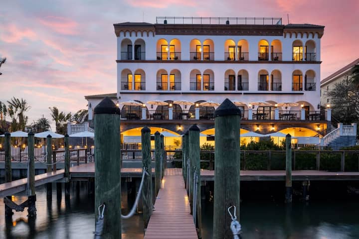 Intracoastal Water Views + Rooftop Lounge & Pool - St. Pete Beach, FL