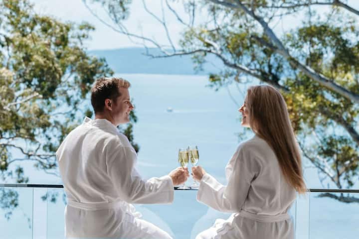 Luxury Couple Escape - Vue Two (Penthouse) - Port Stephens