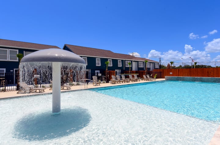 B4 At Little Bay Landing - Rockport, TX