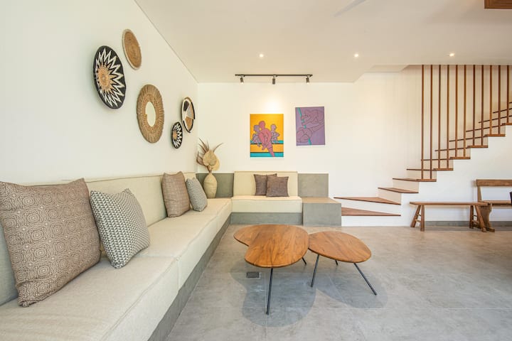 Refined 5br Contemporary Villa, 400m To The Beach - Seminyak