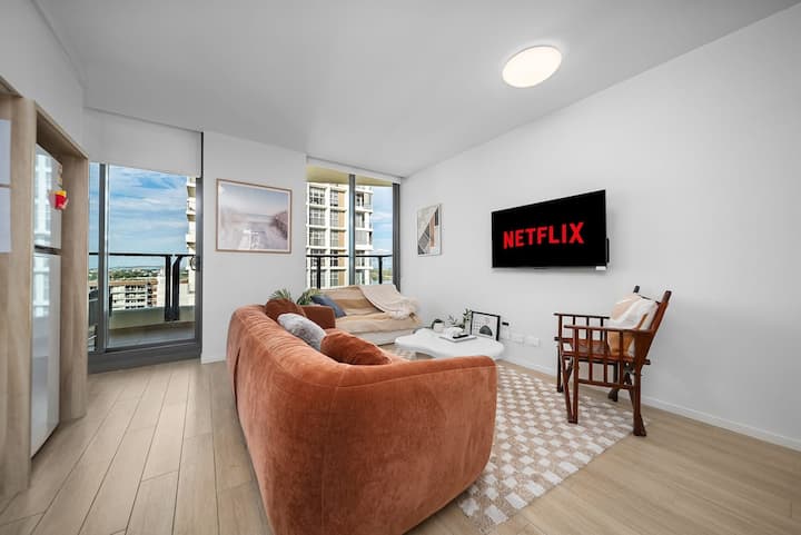 Scenic Nest - Hamilton Hideaway With Lush Views - Brisbane