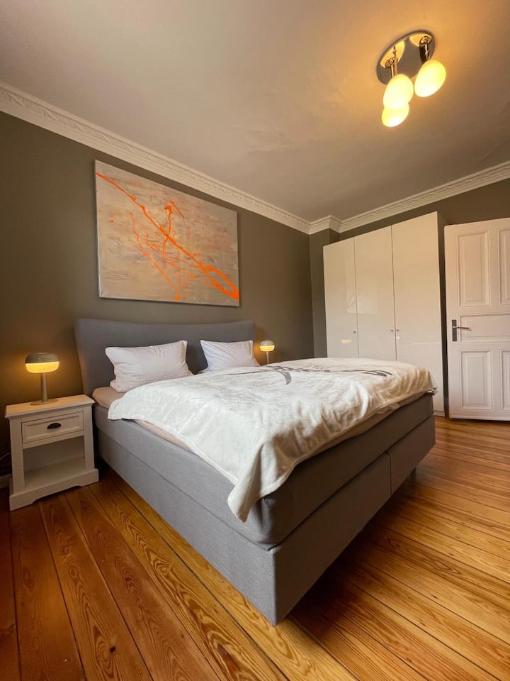 Altbaucharme Deluxe Mit Balkon - Kiel