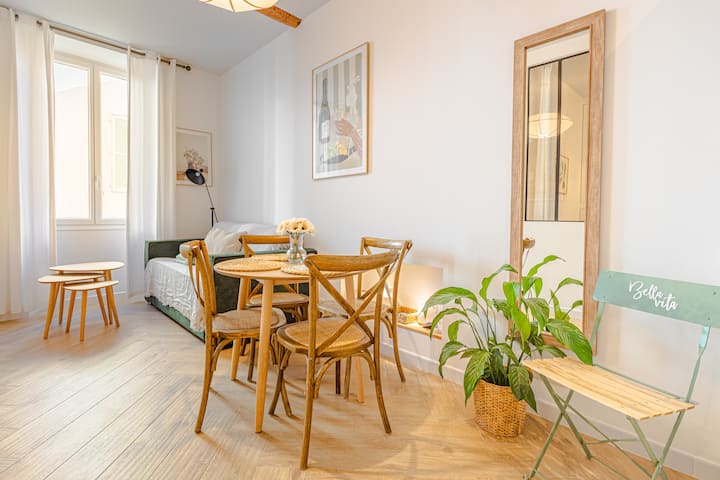 Newly Renovated Gem, Old Antibes - Antibes