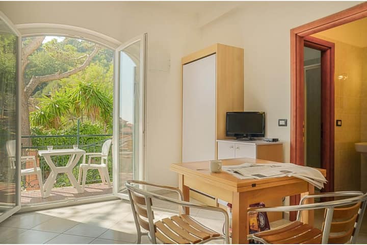 Seaview Pool Retreat - M16 - Happy Rentals - Alassio