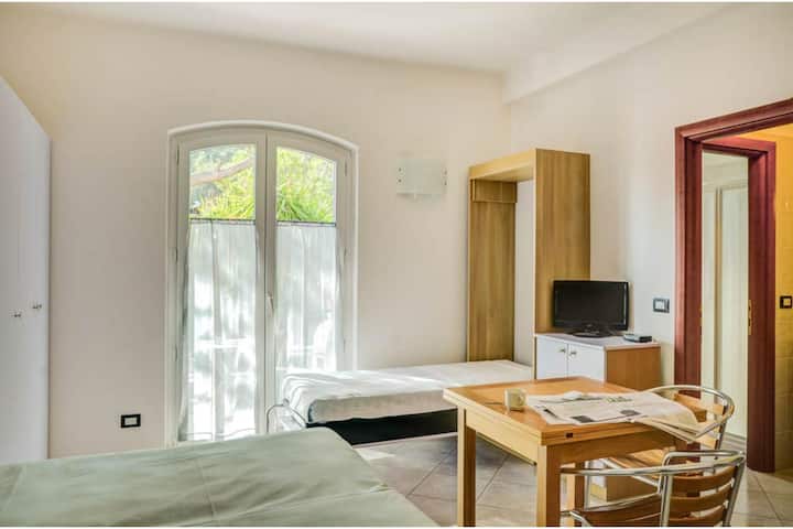 Seaview Pool Retreat - M11 - Happy Rentals - Alassio