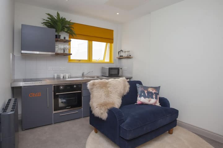 Higgihaus St Mary's Apts Back Compact -