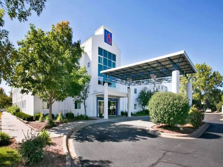 Motel 6 Brooklyn Center, Mn - Minneapoli - Brooklyn Park, MN