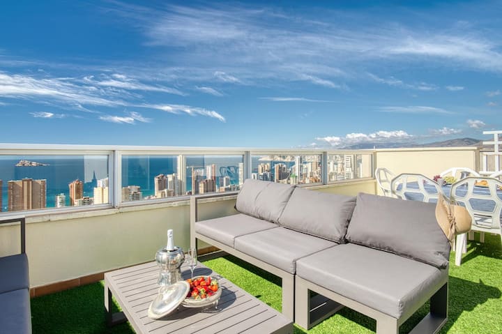 Luxury Penthouse (With Air Conditioning) - Benidorm