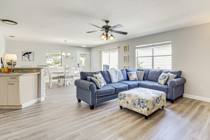6 Mi To Lake Sumter Landing: Home W/ Perks! - The Villages, FL