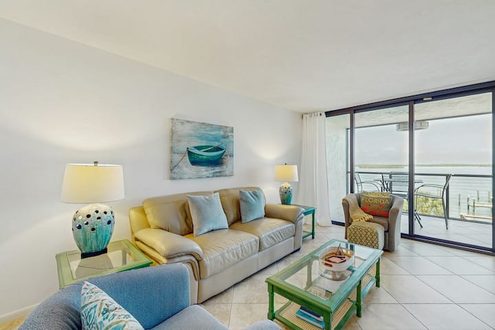 1br Oceanview Condo W/private Balcony Beach Access - Marco Island, FL