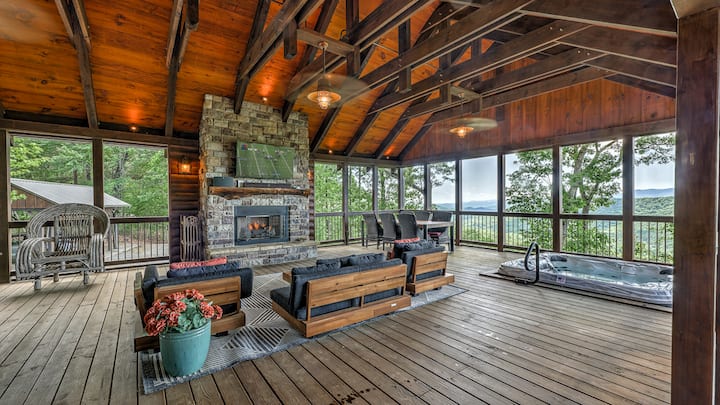 Ridge Top Lodge -Mtn View, Hot Tub, Game Room - Blue Ridge, GA