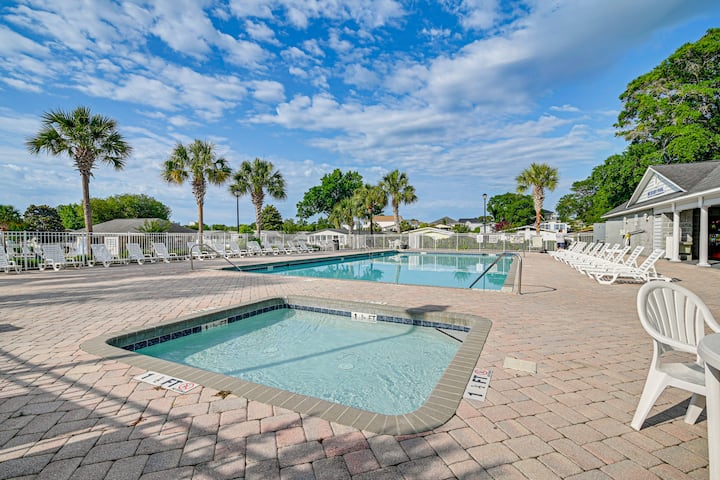 Walk To Surfside Beach: Home W/ Pool Access - Murrells Inlet, SC