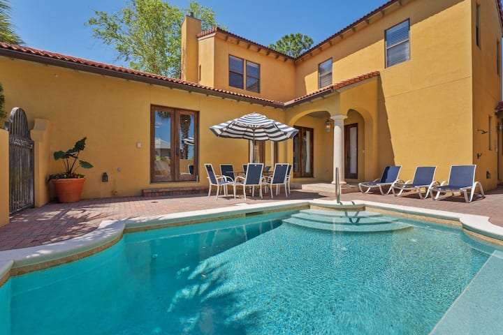 Spacious Home + Cozy Guest House! Private Pool & C - Destin, FL