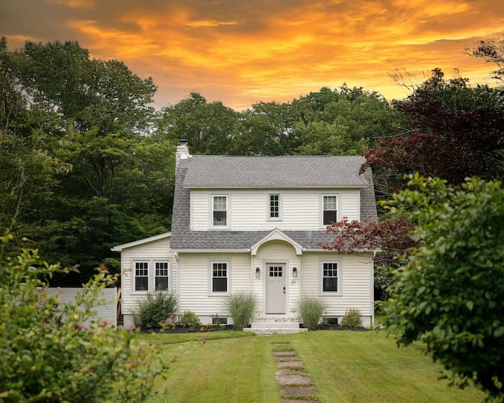 Shandelee Brook House: Hot Tub Serenity | Peaceful - Livingston Manor, NY