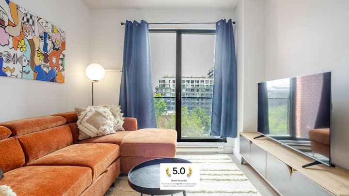 Modern Heritage Stay | Upscale 2br In Old Port - Montreal