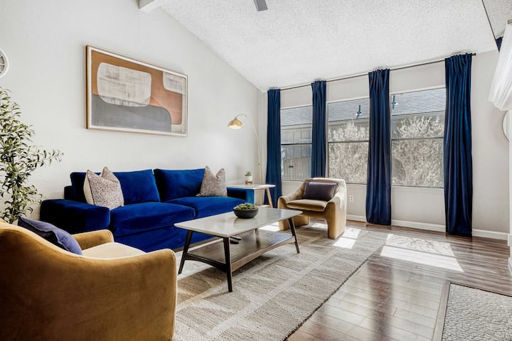 Cozy North Austin Retreat | Deck-near Domain+q2 - Dell Diamond Stadium - Round Rock