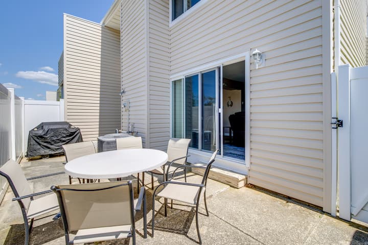 Walk To Brigantine Beach: Condo W/ Furnished Patio - Brigantine, NJ