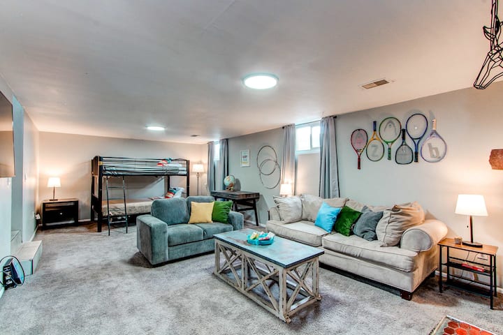 Large Family Home In Littleton - Littleton