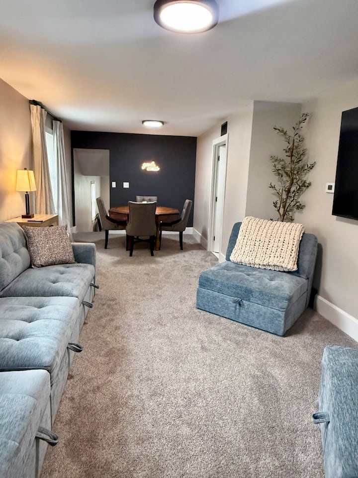 Renovated Historic Duplex East Davenport Village - Davenport, IA