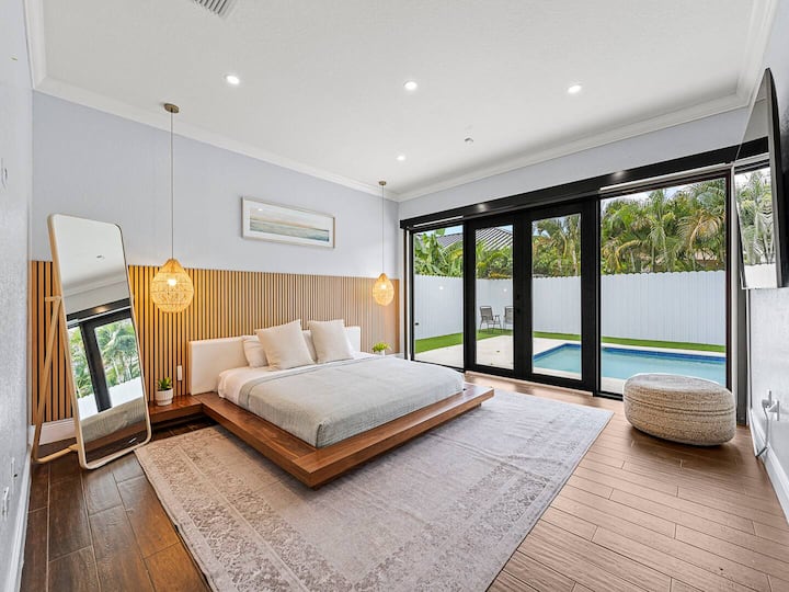 Paradise In Miami With Pool - Miami Lakes, FL