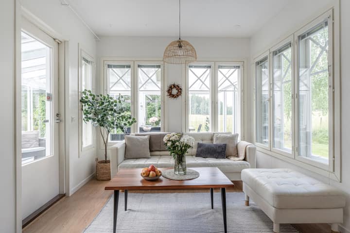 Spacious City Family Villa Near Lake & Airport - Tampere
