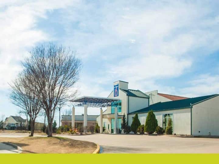 1 Lit Roi | Fumeur - Corsicana, TX