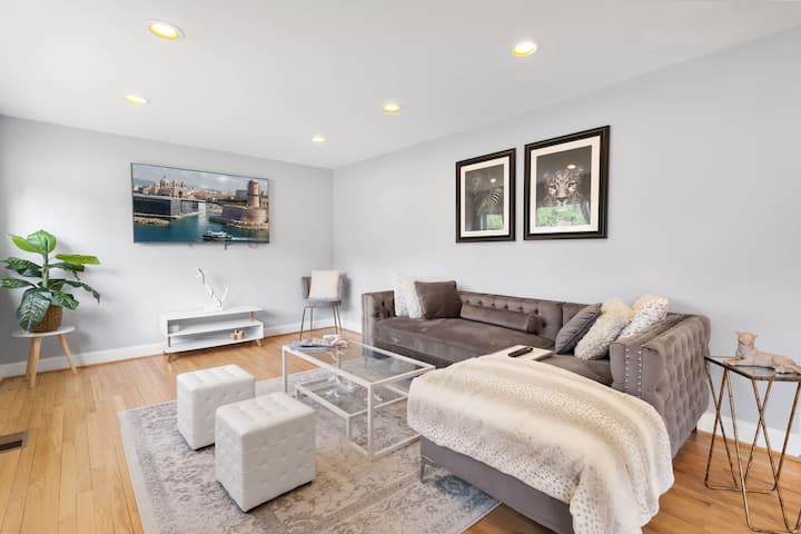 Coastal Modern Retreat | Large Group Getaway On 2 - Annapolis, MD