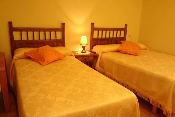 Hostal El Castañeu - Llanes