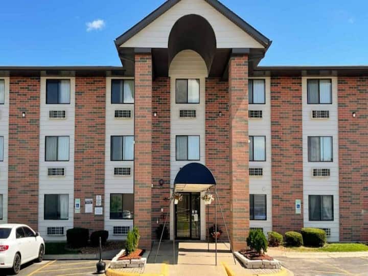 1 Lit Queen | Baignoire D'accès À La Mobilité | Ns - Elk Grove Village, IL