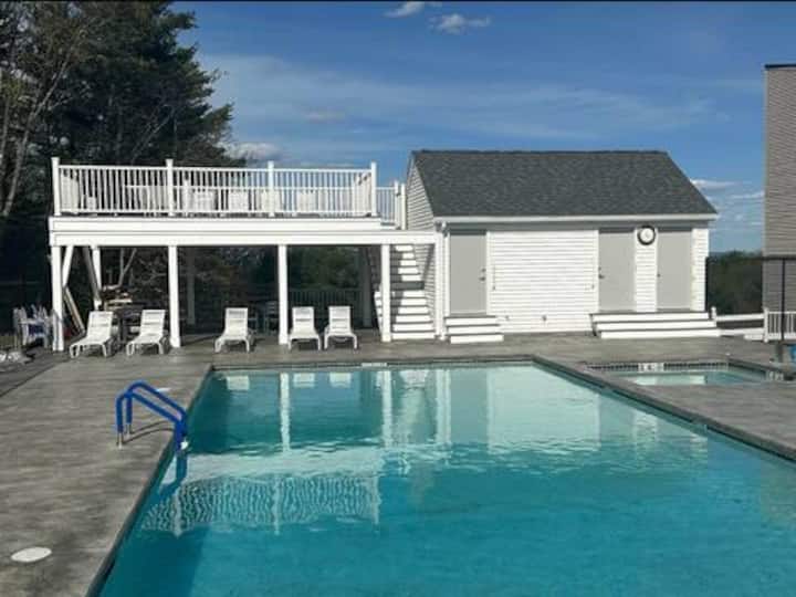 Cedar Lodge Room-private Balcony Close To Weirs! - Laconia, NH