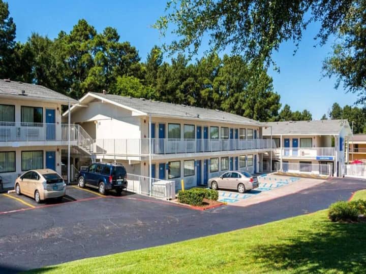 2 Lits Pleins | Réfrigérateur | Fumer - Longview, TX