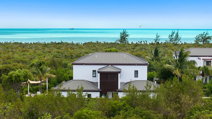 Chinook Villa - Turks and Caicos Islands