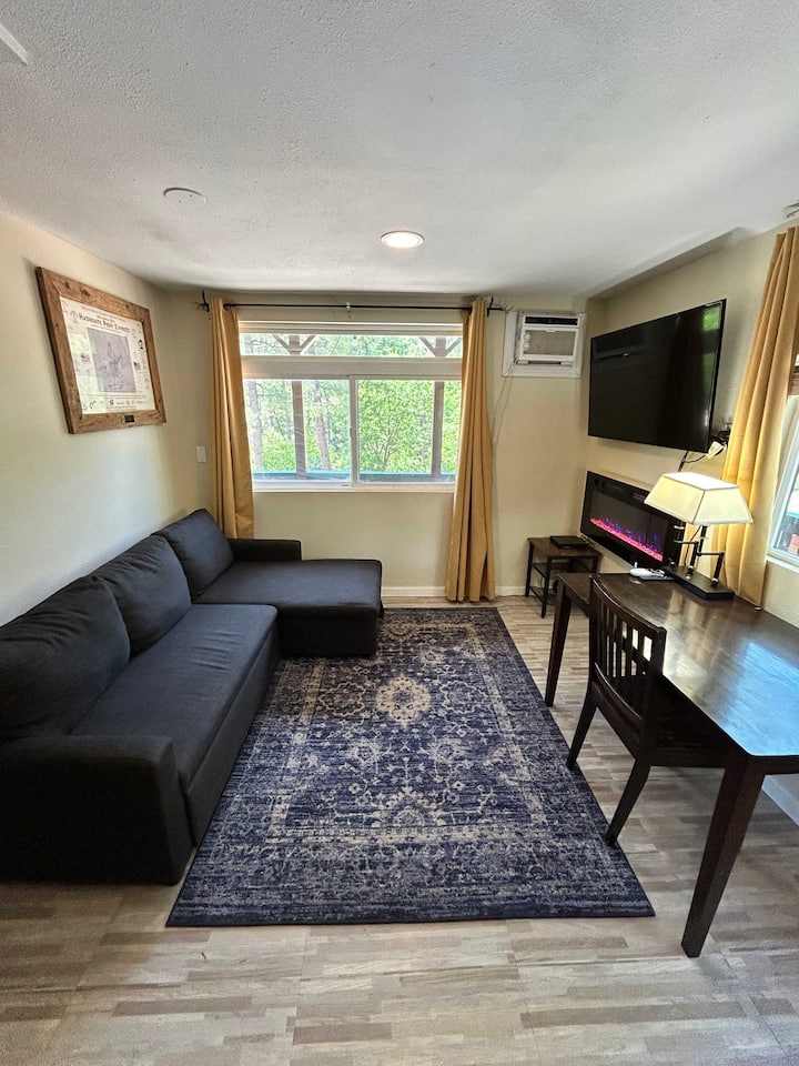 Acoustic Loft At Creekside Cabins - Christopher Creek, AZ